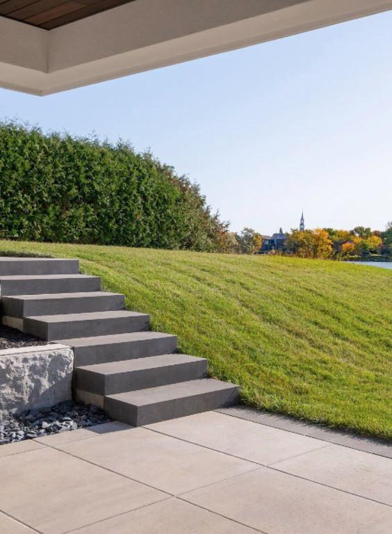 Ora Step - Stone Paradise